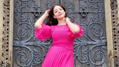 Tania Looks Cute & Adorable In Her Recent Hot Pink Outfit